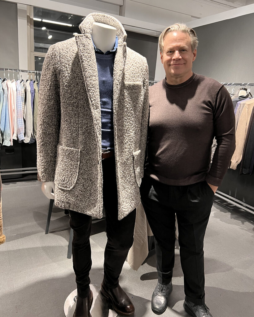 CHICAGO SHOW-STOPPERS; PART 2 - MR Magazine