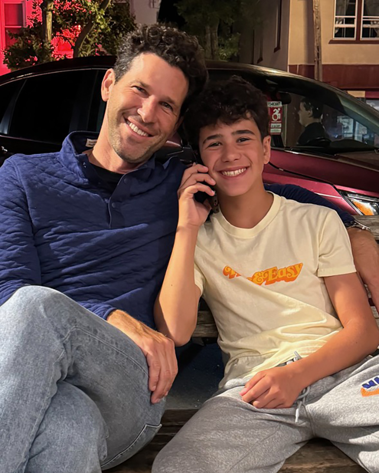 MATT SINGER: ON THE MOVE - MR Magazine