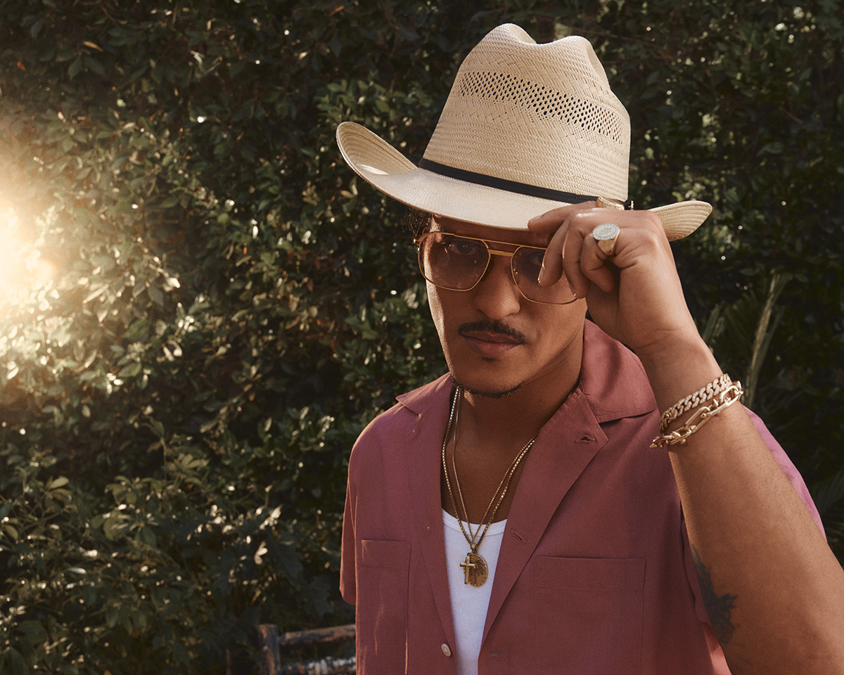 BRUNO MARS AND STETSON COLLAB ON THE REGAL 10X STRAW HAT - MR Magazine
